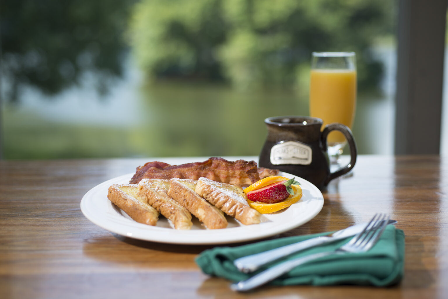 Dine - Peaks of Otter Lodge